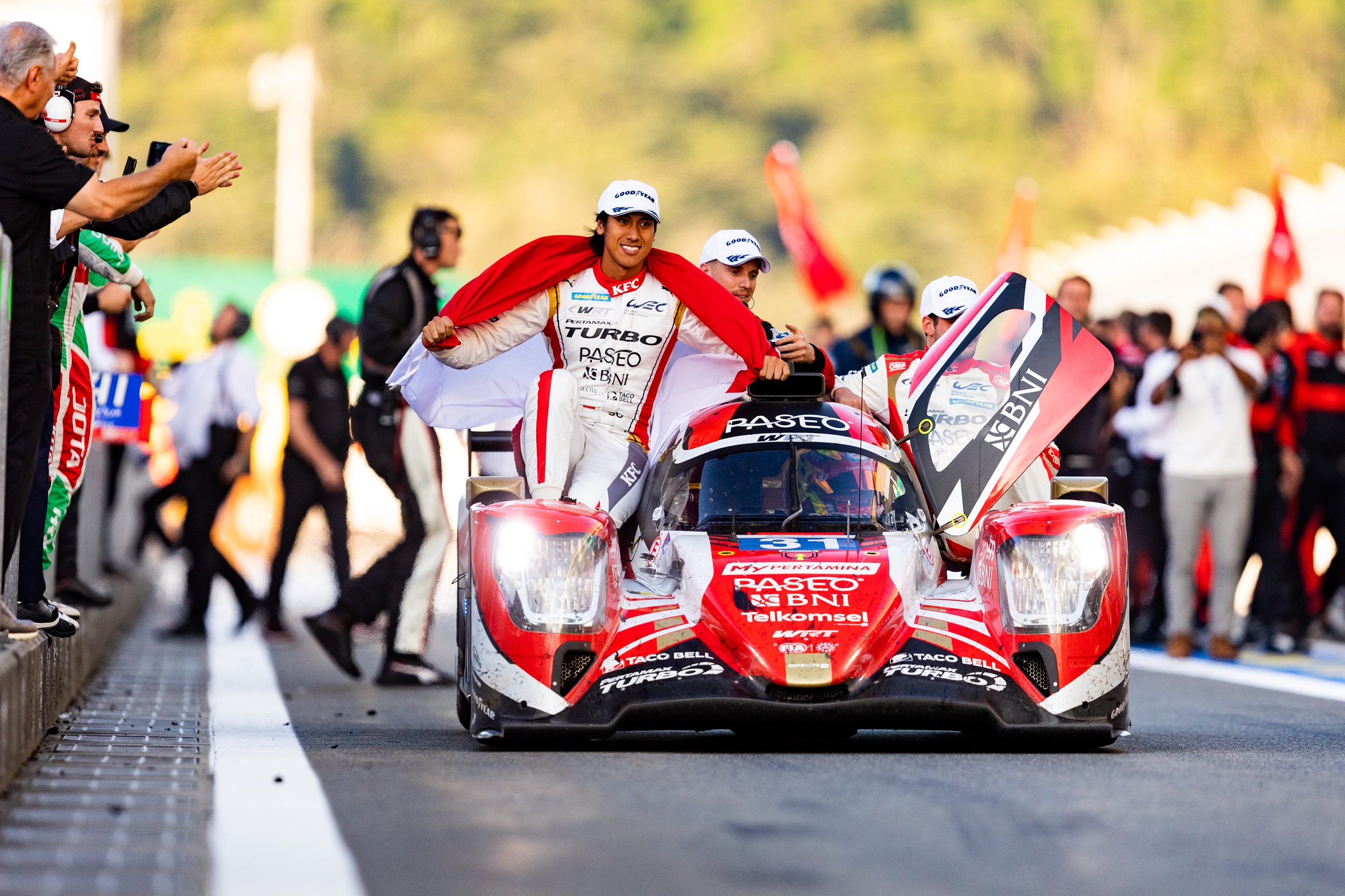 Victoire d’un souffle de WRT au Pays du Soleil Levant - Groupe Oreca ...